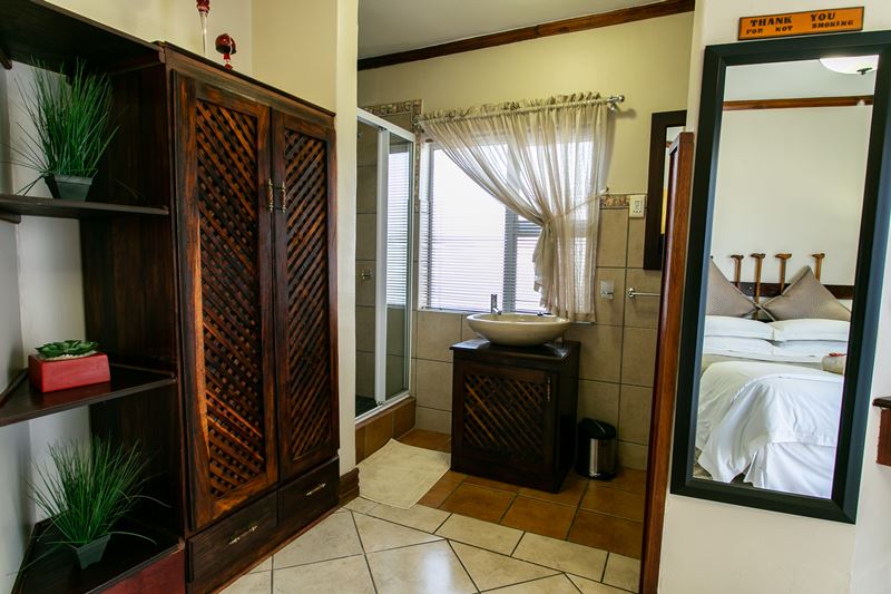 Room 06 - Royl Court Guest House